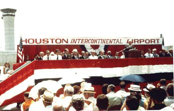 New airport opens in Houston