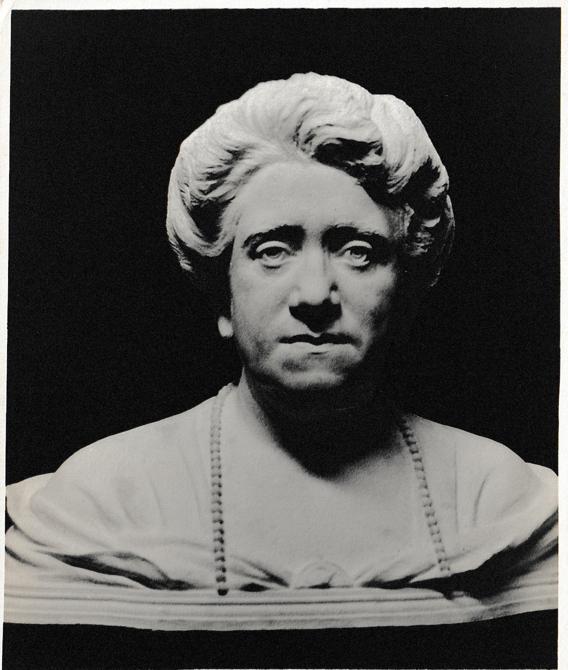 Tauch, Waldine Amanda