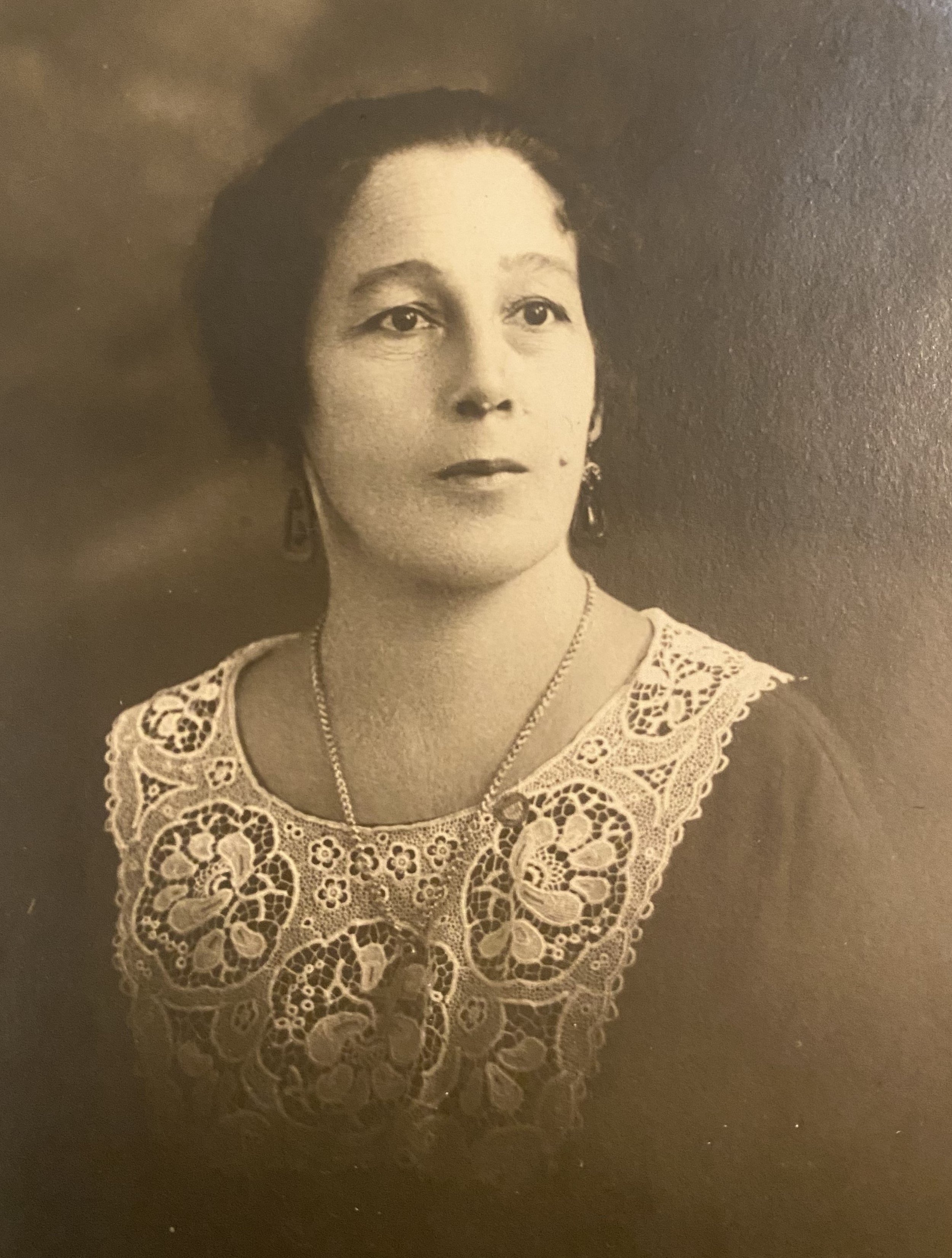 Jaime, Adela Hernandez