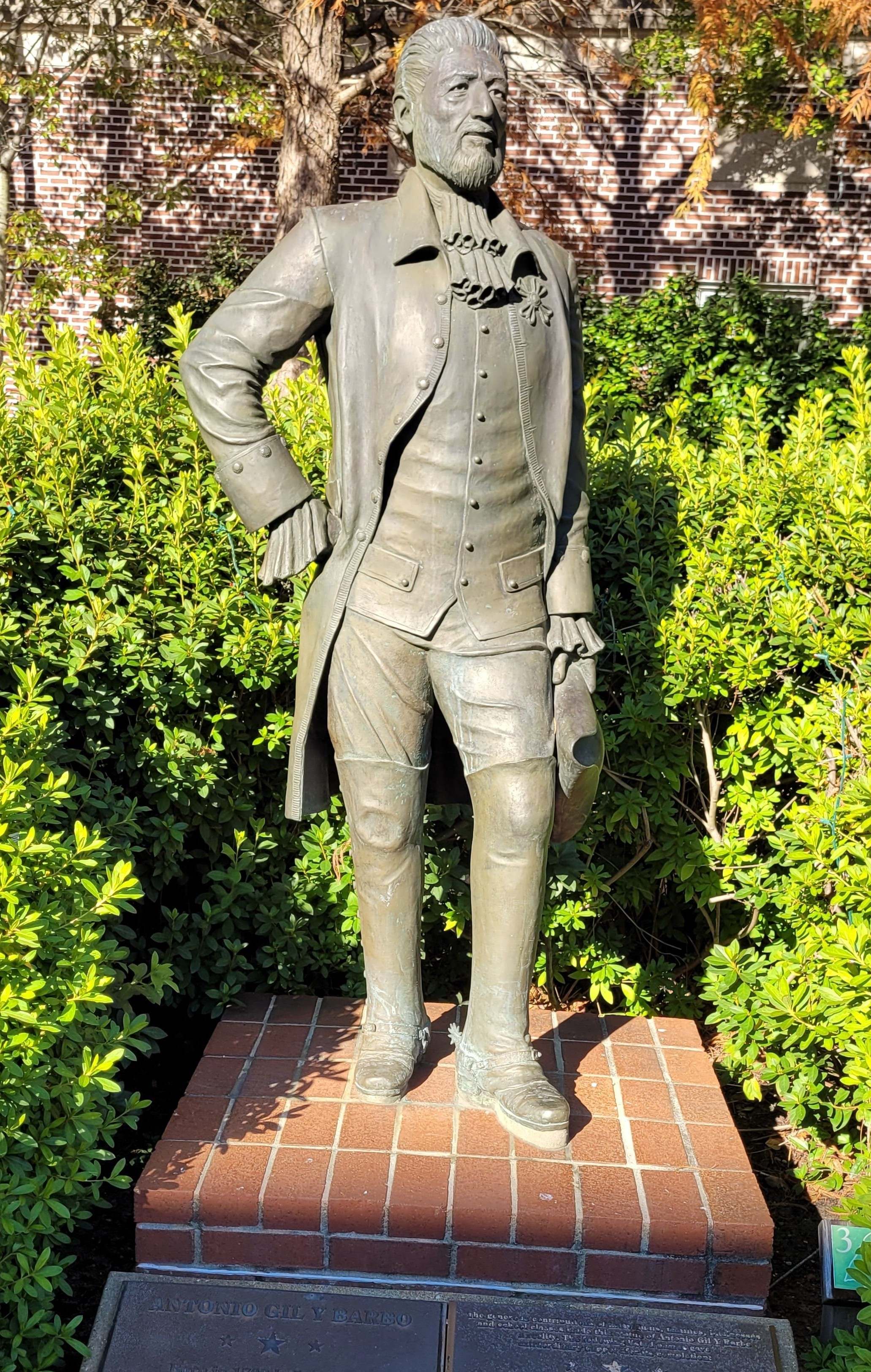 Ybarbo, Antonio Gil